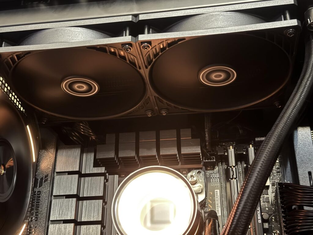 Best Radiator Fans 2025: Arctic vs Noctua Face-Off